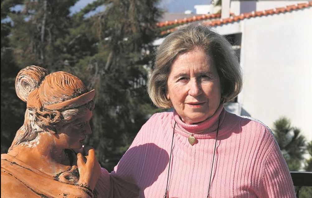 inin.gr | Έφυγε από τη ζωή σε ηλικία 93 ετών η διακεκριμένη ποιήτρια ...